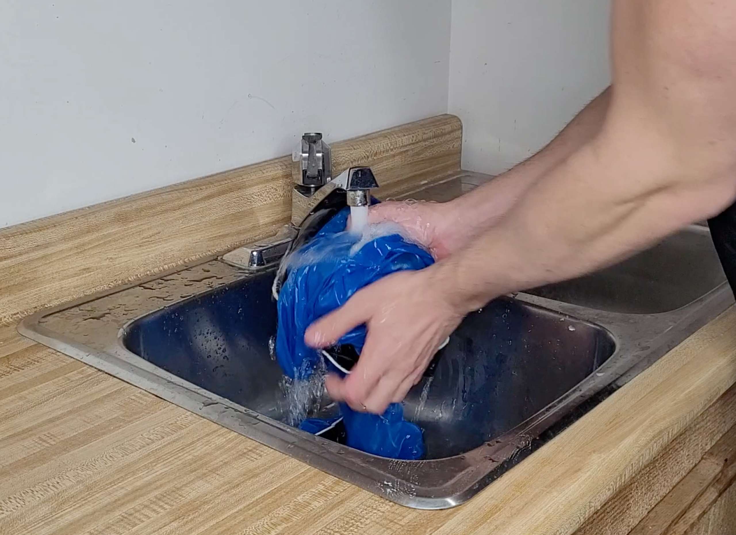 How to Wash Silk Pajamas: Step-by-Step Guide | 1000 Kingdoms